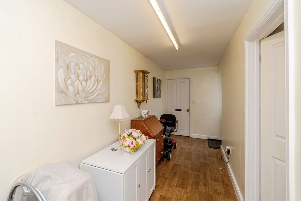 Bloxwich Lane, Walsall, West Midlands WS2, 3 bed end terrace house for ...