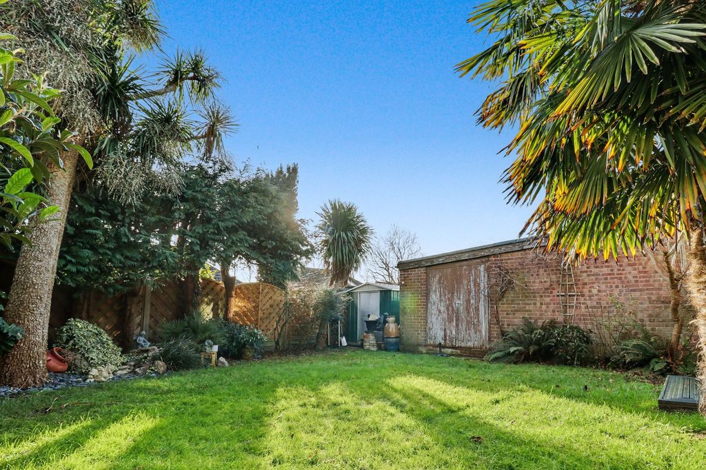 Haig Road, Bishopstoke SO50, 4 bed detached bungalow for sale, £475,000 ...