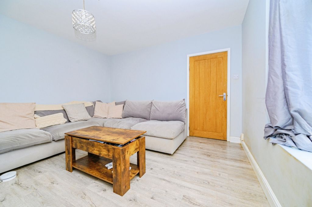 Hockwell Ring, Luton, Bedfordshire LU4, 3 bed terraced house for sale ...