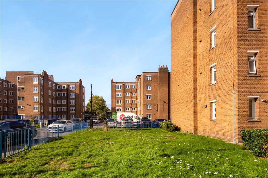 Homerton High Street, London E9, 1 bed flat for sale, £325,000 ...