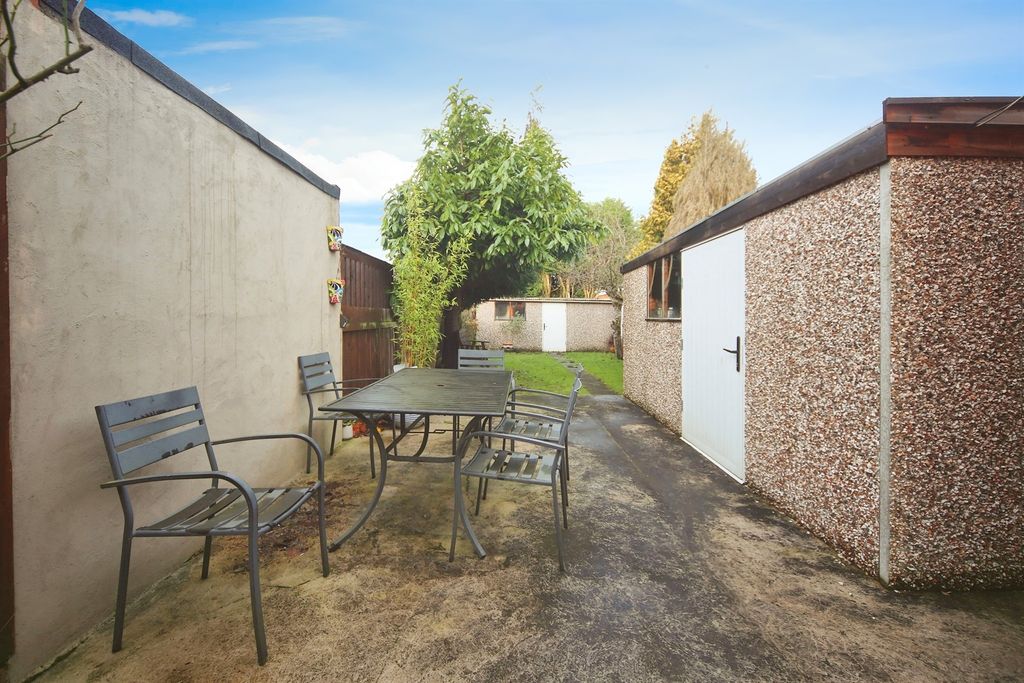 Marshall Lake Road, Shirley, Solihull B90, 4 bed semi-detached house ...