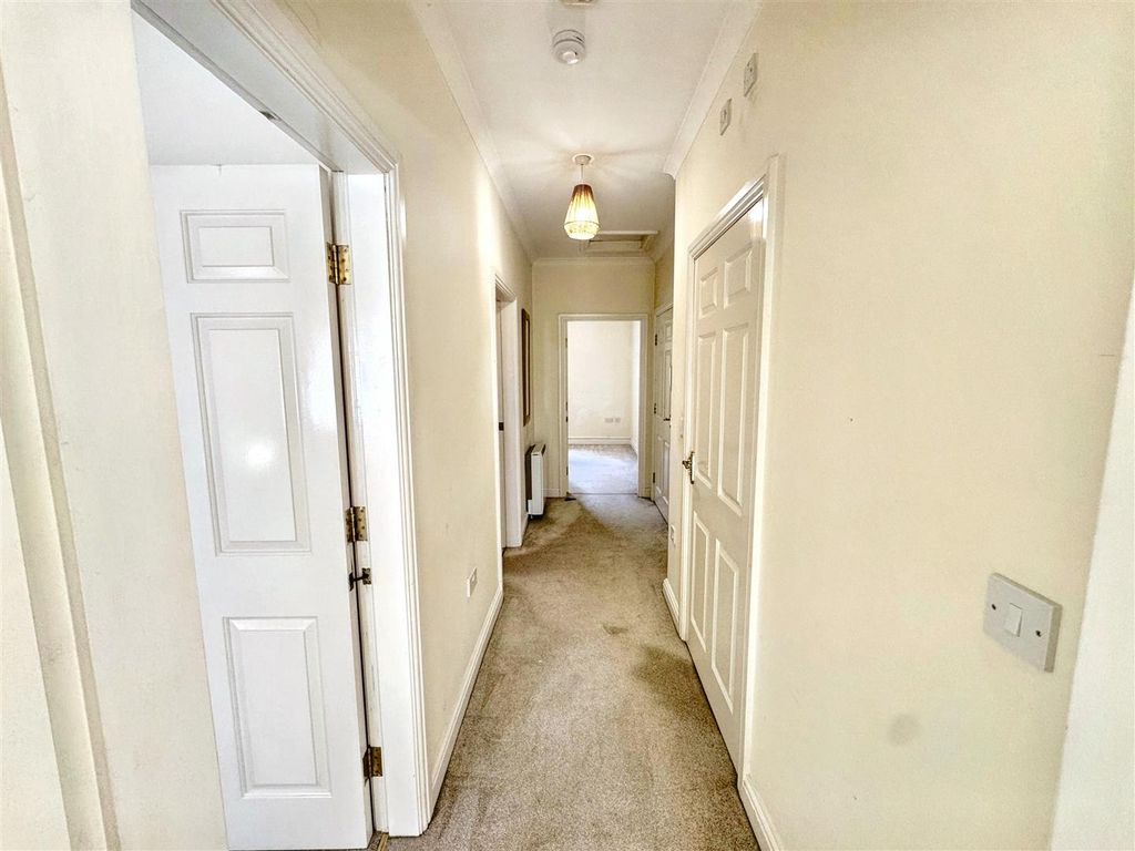 Woodlands Corner, Lilford Road, Blackburn BB1, 2 bed flat for sale, £ ...