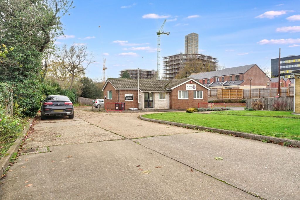 Crowthorne Road North, Bracknell RG12, Property for sale, £125,000 ...