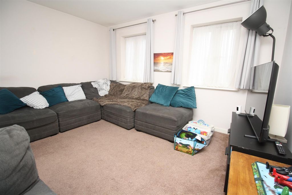 St. Helena Avenue, Newton Leys, Milton Keynes MK3, 4 bed town house for ...