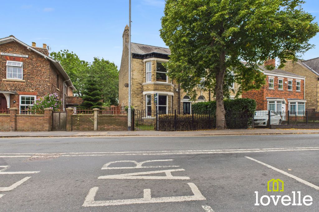 Northgate, Cottingham, East Riding Of Yorkshire HU16, 4 bed semi ...