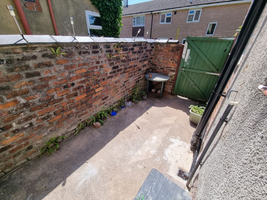 Manchester Road, Swinton M27, 2 bed terraced house for sale, £185,000 ...