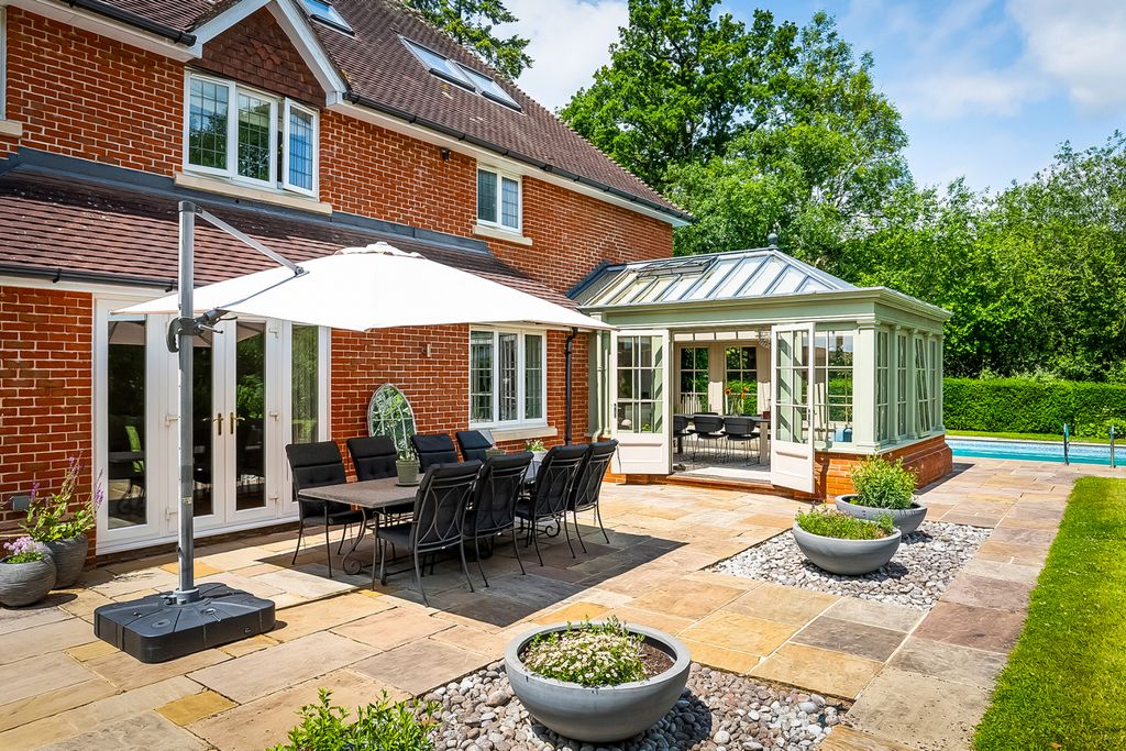 Pickhurst Road, Chiddingfold, Godalming, Surrey GU8, 7 bed detached ...