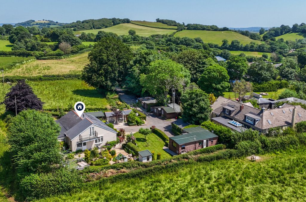 Caton, Ashburton, Newton Abbot, Devon TQ13, 3 bed bungalow for sale, £ ...