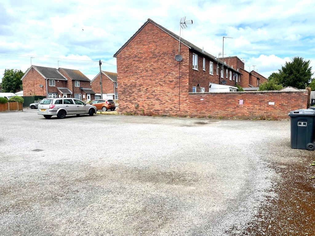 Christopher Drive, Leicester LE4, 2 bed terraced house to rent, £950 ...