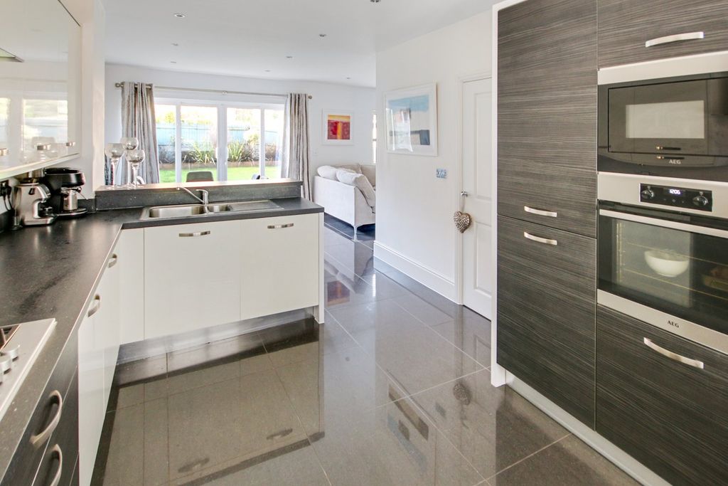 The Furrows, Crawley Down RH10, 4 bed detached house for sale, £725,000 ...