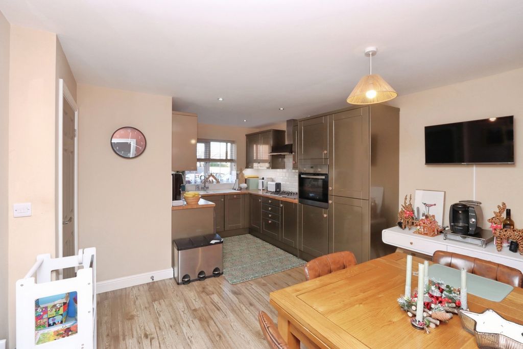 Eden View, Swallownest, Sheffield, South Yorkshire S26, 3 bed semi ...