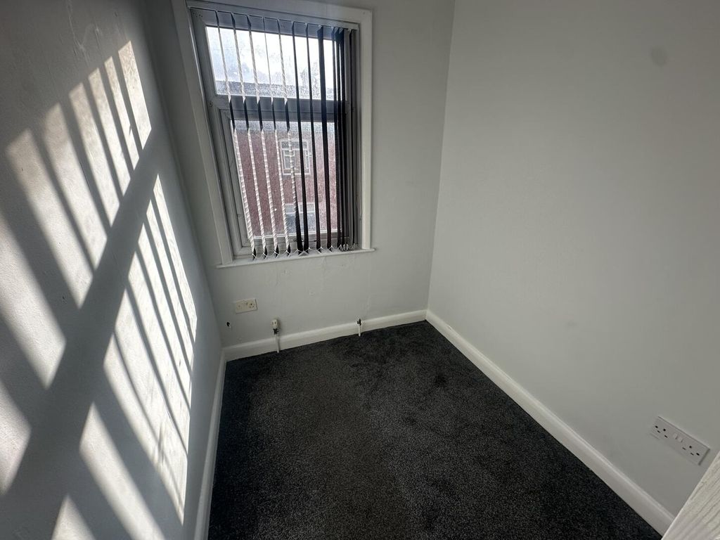 Everton Road, Blackpool FY4, 3 bed terraced house to rent, £650 pcm ...