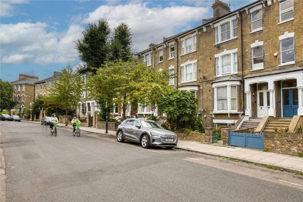 Highbury Hill, Highbury, London N5, 2 bed flat for sale, £900,000 ...
