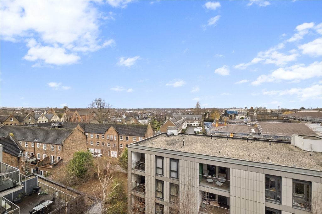 Balham Hill, London SW12, 1 bed flat for sale, £475,000 | PrimeLocation