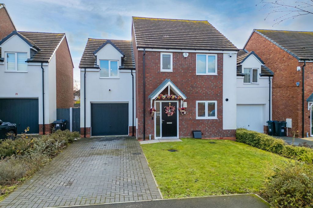 Stadium Road, Hall Green B28, 4 bed detached house for sale, £430,000 ...