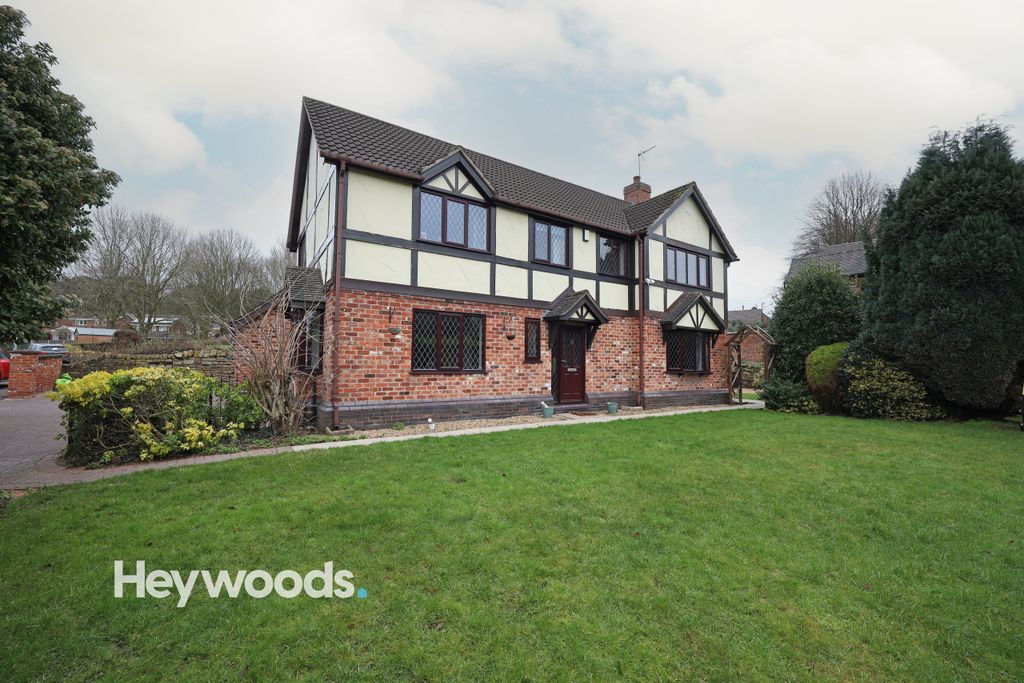 Hillwood House, Crewe Road, Madeley Heath, Crewe, Cheshire CW3, 4 bed ...
