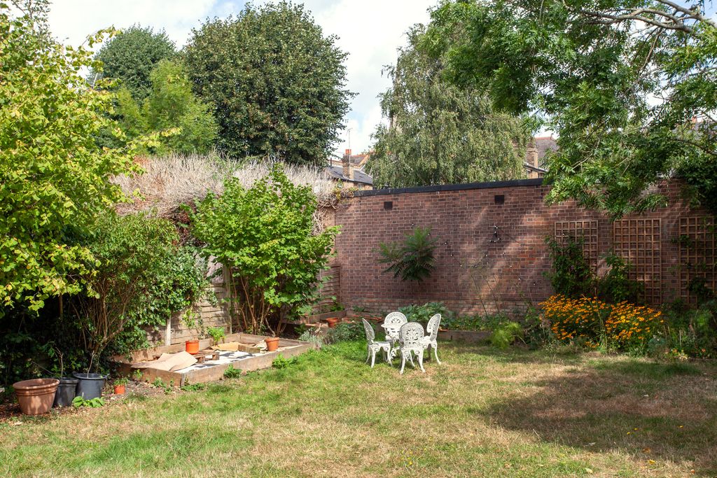 Perry Vale, London SE23, 2 bed flat for sale, £465,000 | PrimeLocation