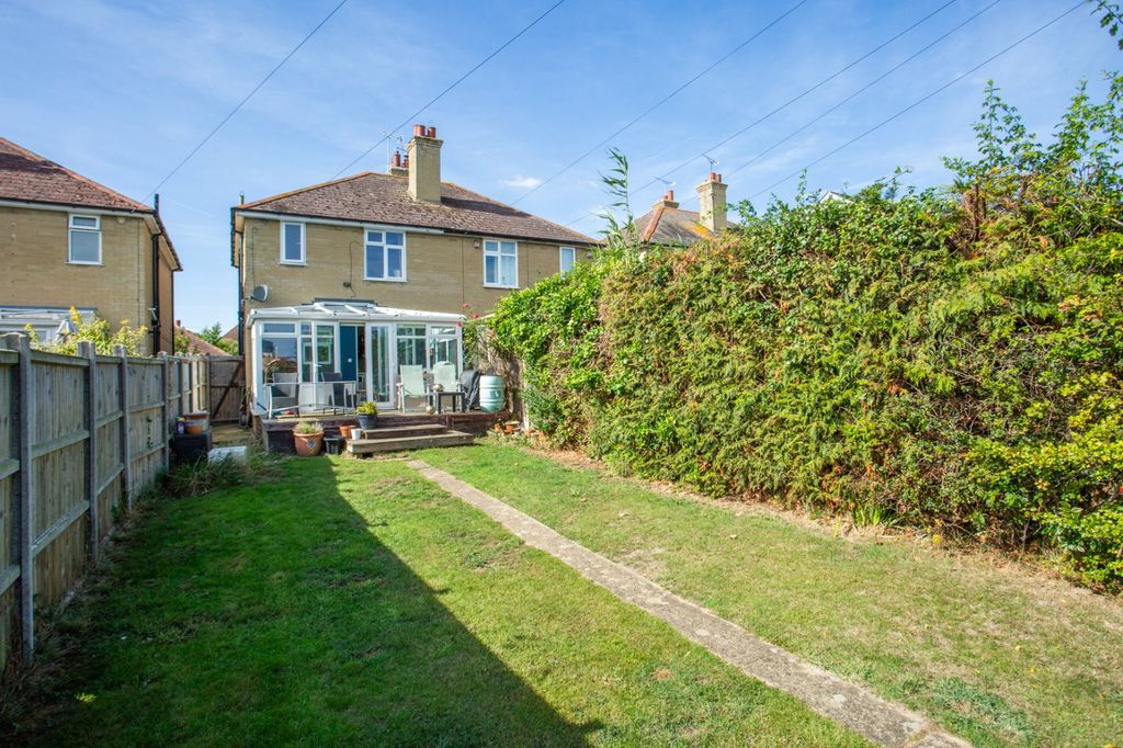 Manor Road, Whitstable CT5, 2 bed semi-detached house for sale, £ ...