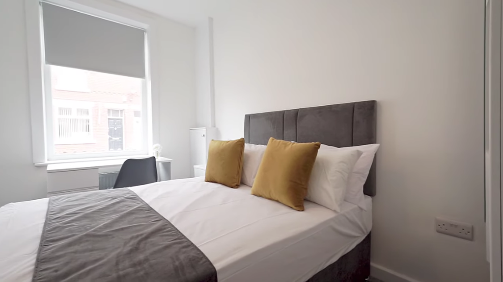 Derby Road, Salford M5, 5 bed shared accommodation to rent, £3,600 pcm ...