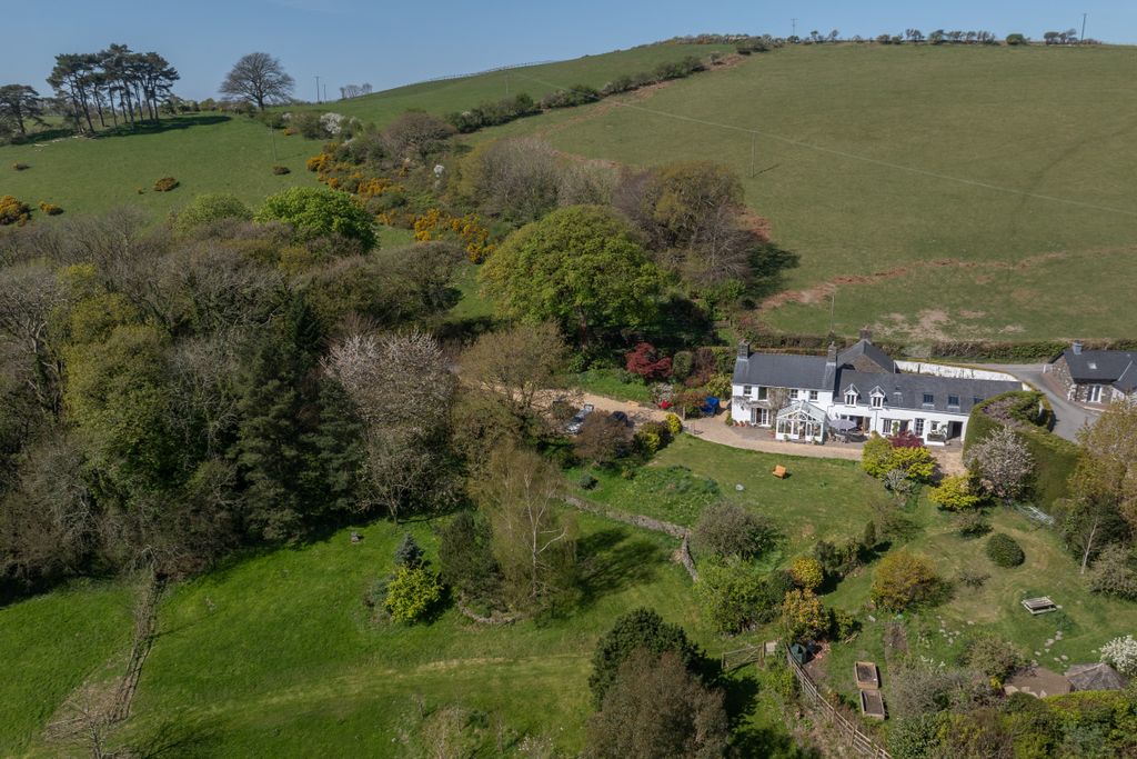 Llanbadarn Fawr, Aberystwyth SY23, 5 bed detached house for sale, £ ...