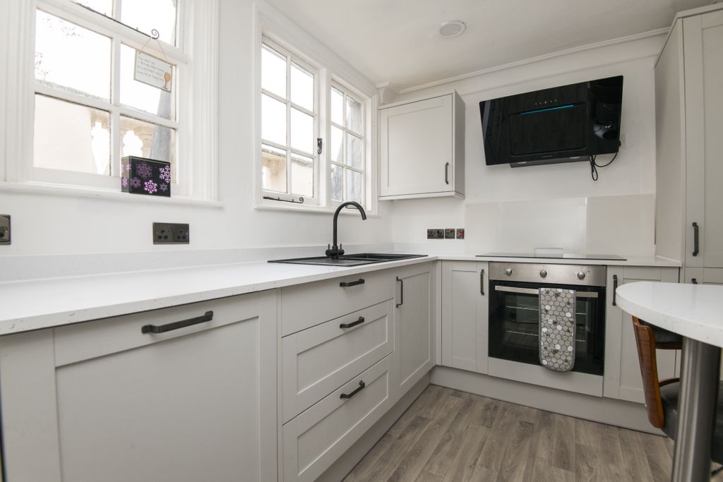 Flat 3, Trehill House, Kenn, Exeter, Devon EX6, 2 bed flat for sale, £ ...