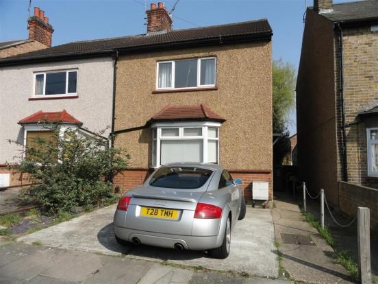Henry Road, Chelmsford CM1, 2 bed semi-detached house to rent, £1,400 ...