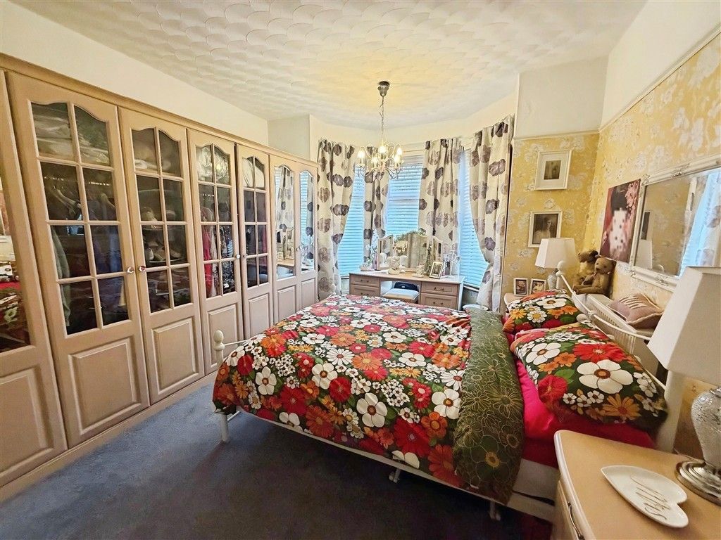 Laburnum Grove, Portsmouth, Hampshire PO2, 4 bed terraced house for ...