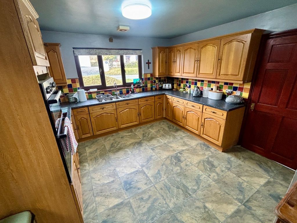 Cribyn, Lampeter SA48, 3 bed detached bungalow for sale, £375,000 ...