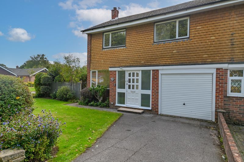 Masefield Crescent, Cowplain PO8, 3 bed semi-detached house for sale, £ ...