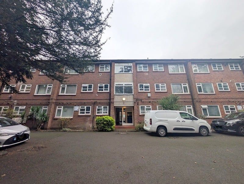 Castle Way, Feltham TW13, 2 bed flat for sale, £175,000 | PrimeLocation