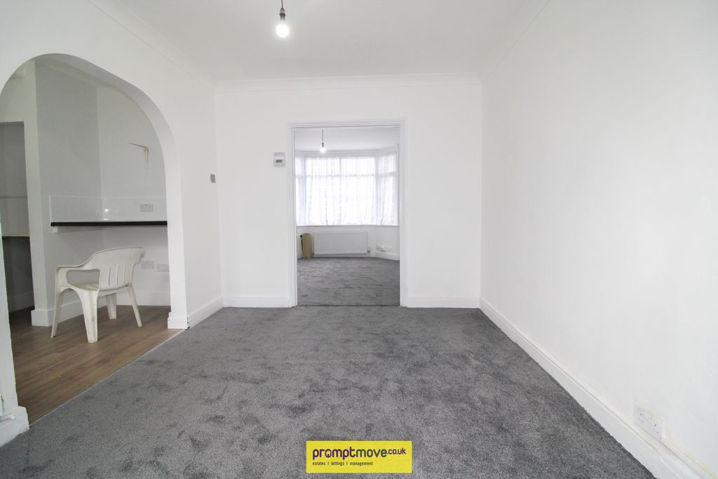 Wordsworth Road, Luton LU4, 3 bed property to rent, £1,500 pcm ...