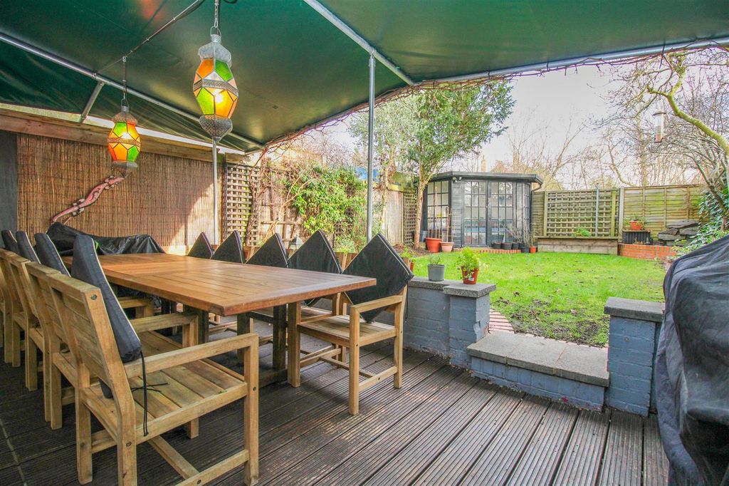 The Downs, Harlow CM20, 3 bed town house for sale, £425,000 | PrimeLocation