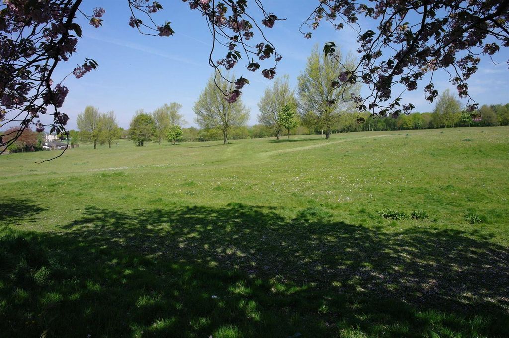 Chesham Road, Chesham, Bury BL9, Room to rent, £650 pcm | PrimeLocation