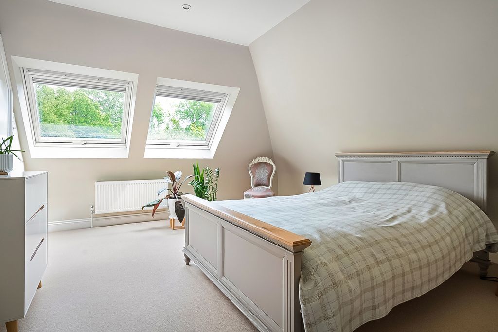 Pickhurst Road, Chiddingfold, Godalming, Surrey GU8, 7 bed detached ...