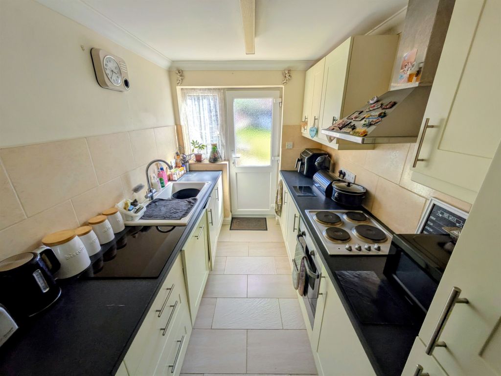 Fisher Way, Braintree CM7, 3 bed semi-detached house for sale, £350,000 ...