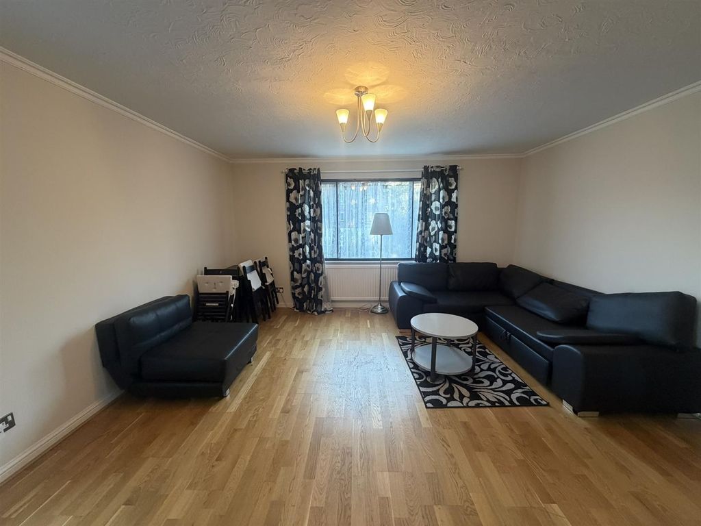 The Brookdales, Bridge Lane, London NW11, Studio to rent, £1,250 pcm ...