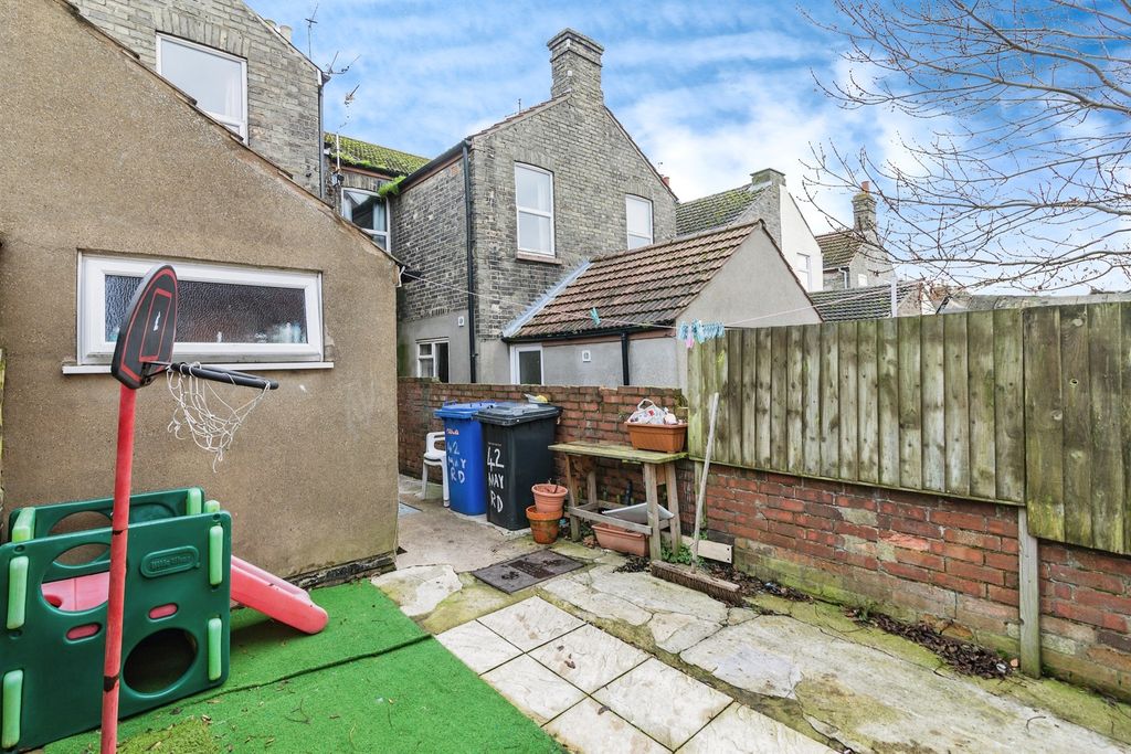 May Road, Lowestoft NR32, 3 bed terraced house for sale, £115,000 ...