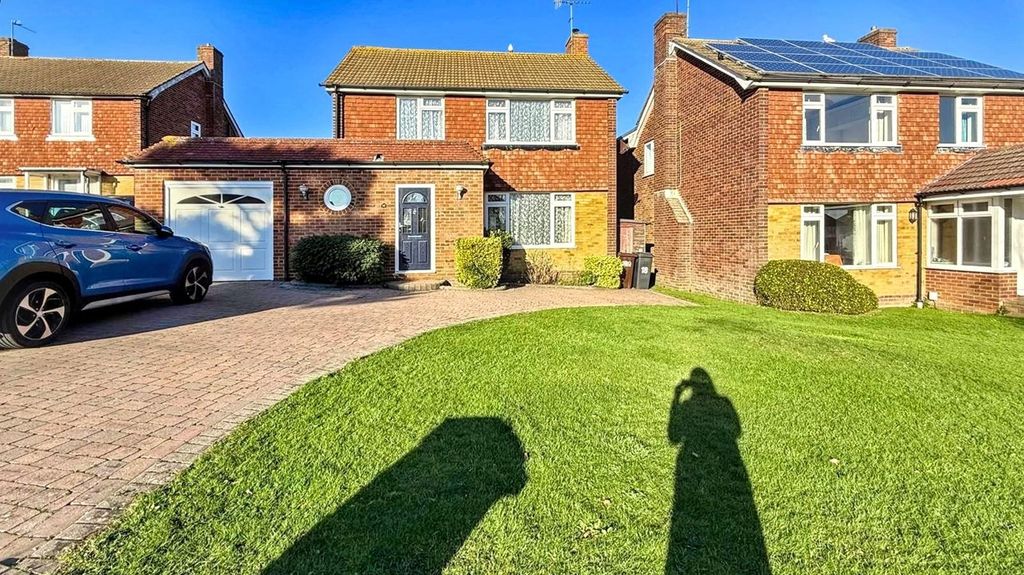 Branston Road, Eastbourne BN22, 4 bed detached house for sale, £450,000 ...