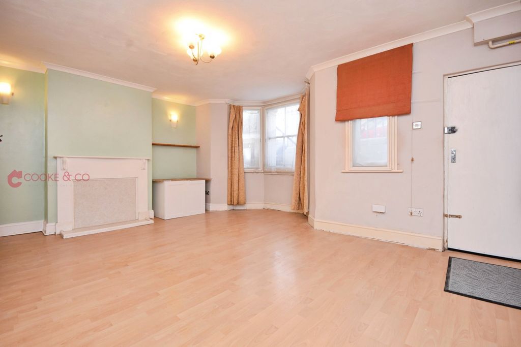 Albert Road, Ramsgate, Kent CT11, 1 bed flat for sale, £180,000 ...