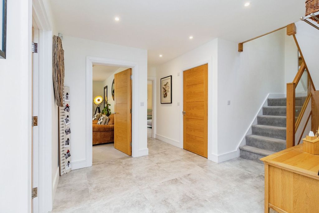 Common Road, Kensworth LU6, 5 bed detached house for sale, £1,250,000 ...