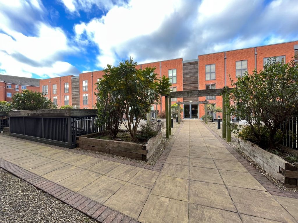 Ascote Lane, Shirley, Solihull, West Midlands B90, 2 bed flat for sale ...