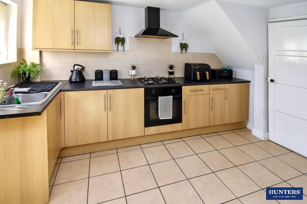 Sturdee Road, Leicester LE2, 3 bed town house for sale, £210,000 ...