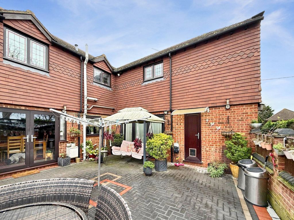 Claremont Road, Hextable, Kent BR8, 5 bed detached house for sale, £ ...
