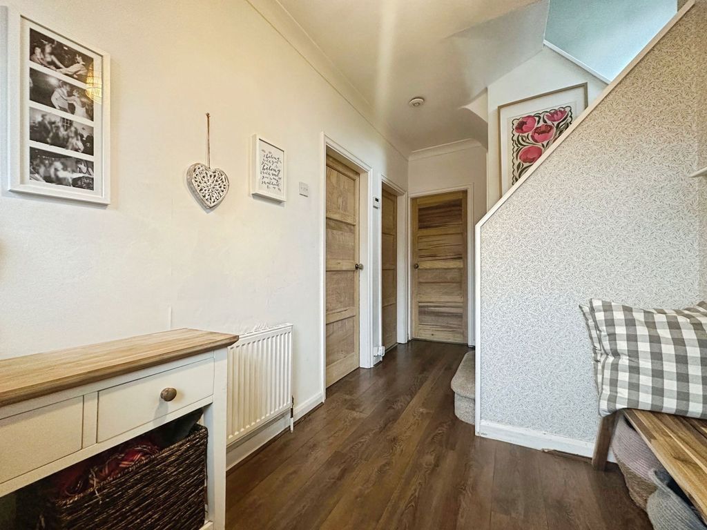 Northfield Grove, Finchfield, Wolverhampton WV3, 3 bed semi-detached ...