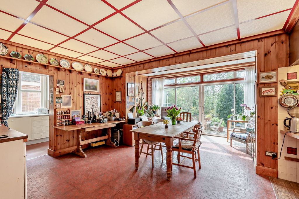 Pilgrims Way, Wouldham, Rochester, Kent ME1, 6 bed detached house for ...