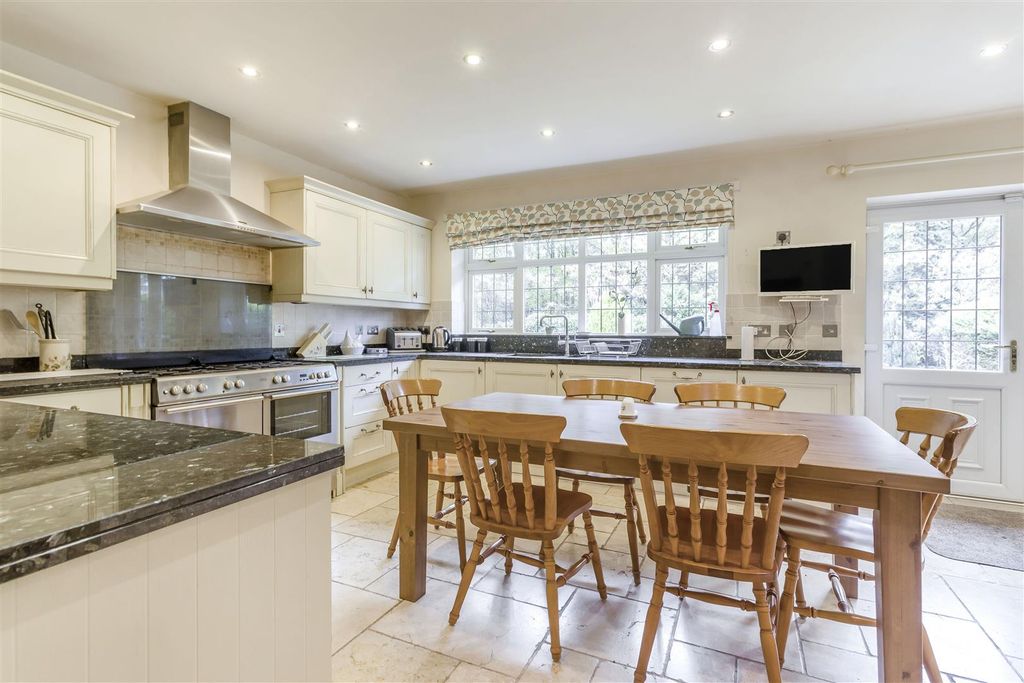 North Park, Mansfield NG18, 4 bed detached bungalow for sale, £900,000 ...