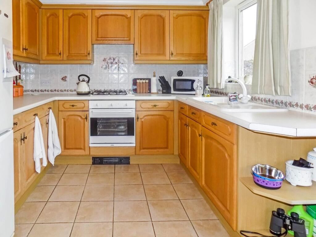 Vale Reach, Pencoed, Bridgend CF35, 4 bed detached house for sale, £ ...