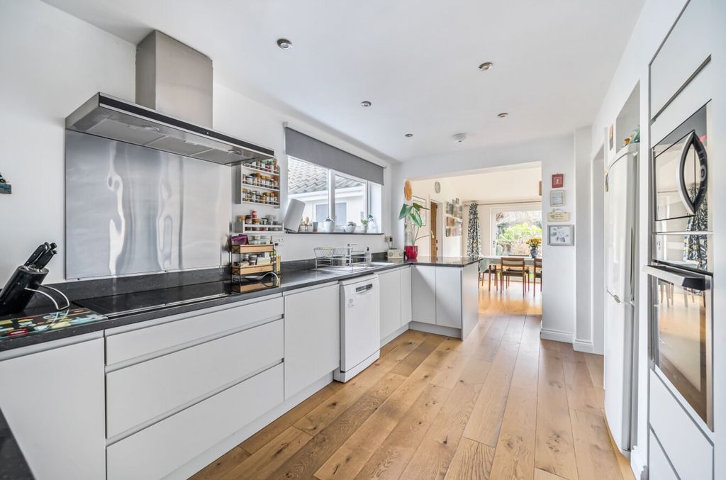 Karen Close, Backwell BS48, 4 bed detached house for sale, £925,000 ...