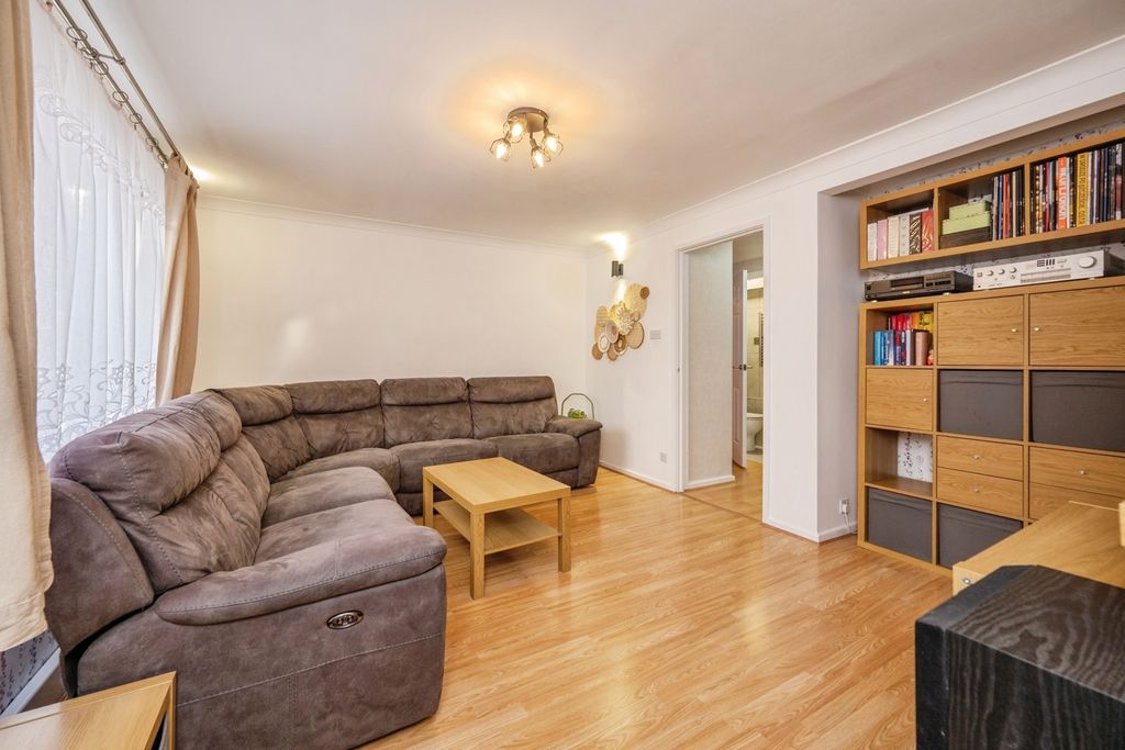 Hornbeam, Tamworth, Staffordshire B77, 4 bed semi-detached house for ...