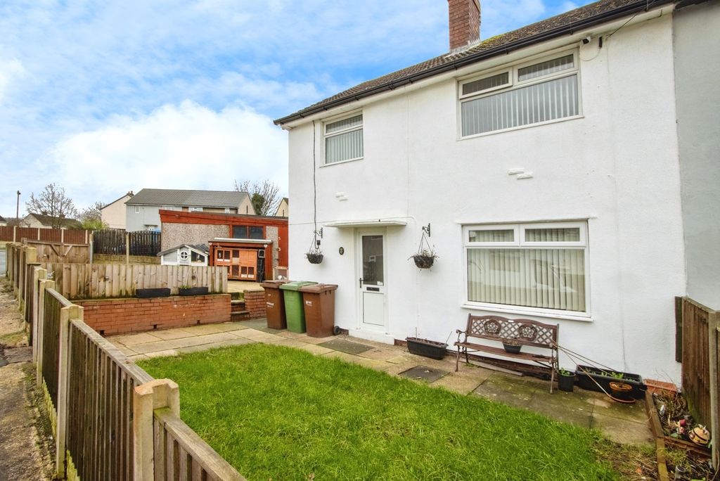 Regina Crescent, Wakefield, West Yorkshire WF4, 3 bed semi-detached ...